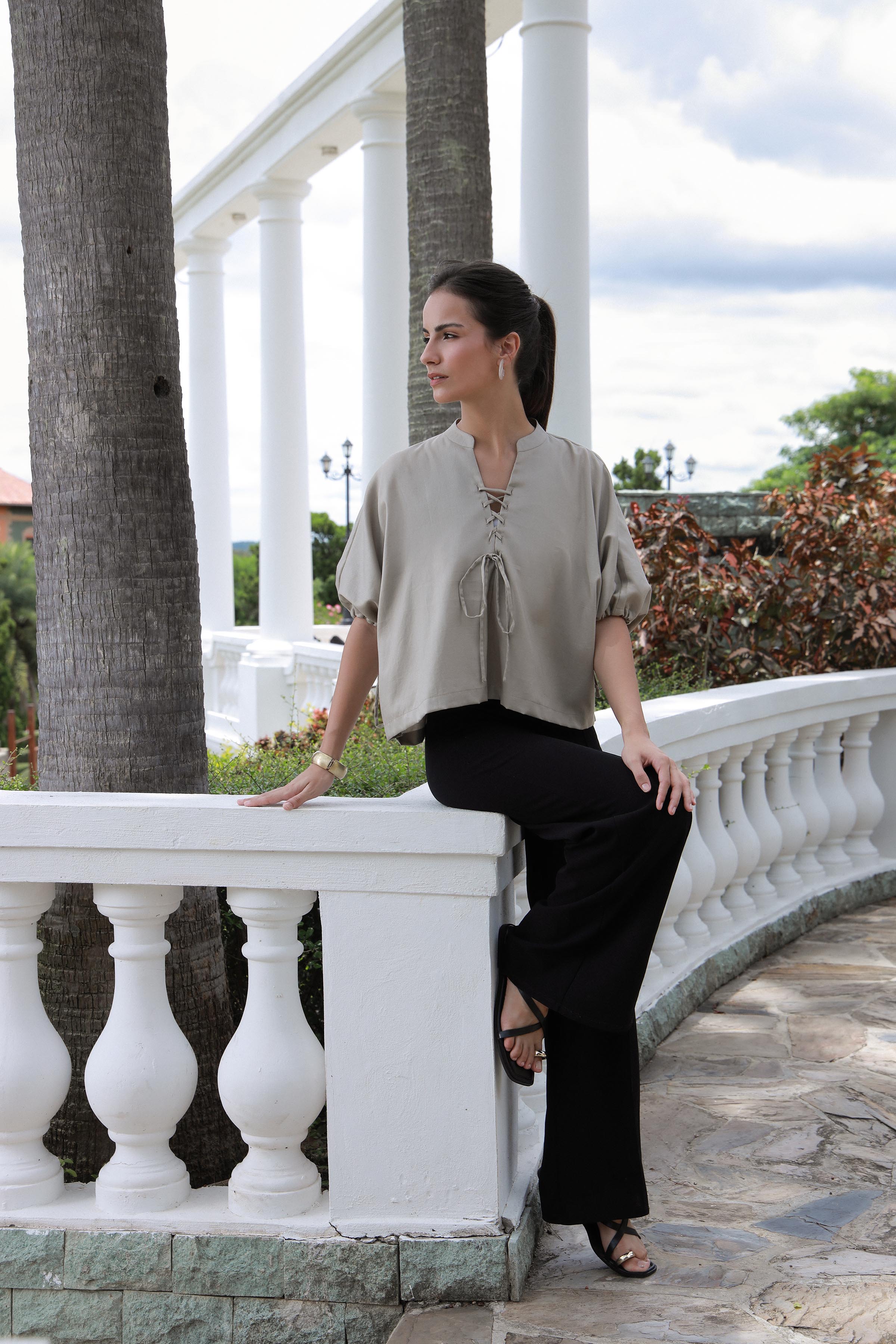 Mushroom Gray Top – Studio Mehr